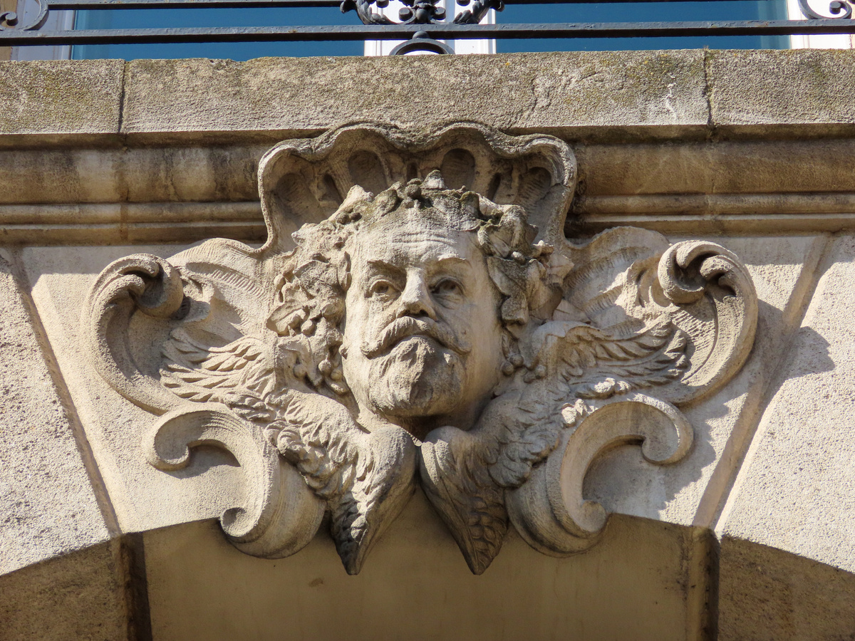 Les mascarons des façades bordelaises - Grange-Delmas Immobilier